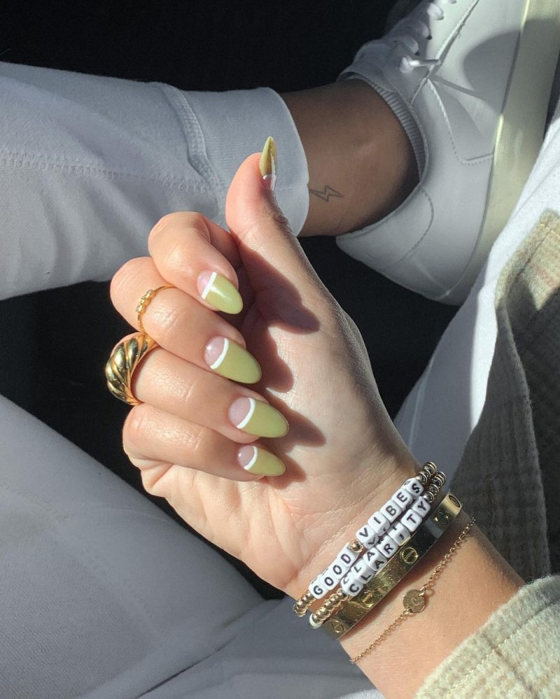 40 Beautiful Simple Acrylic Nail Ideas for Any Season – MorningKo