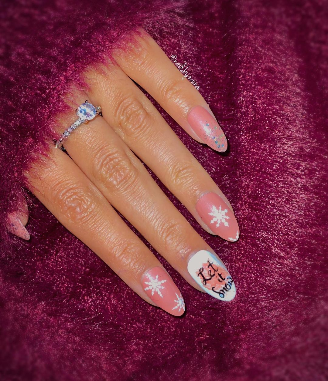 35+ Sparkling Snowflake Nail Designs You’ll Love This Winter – MorningKo