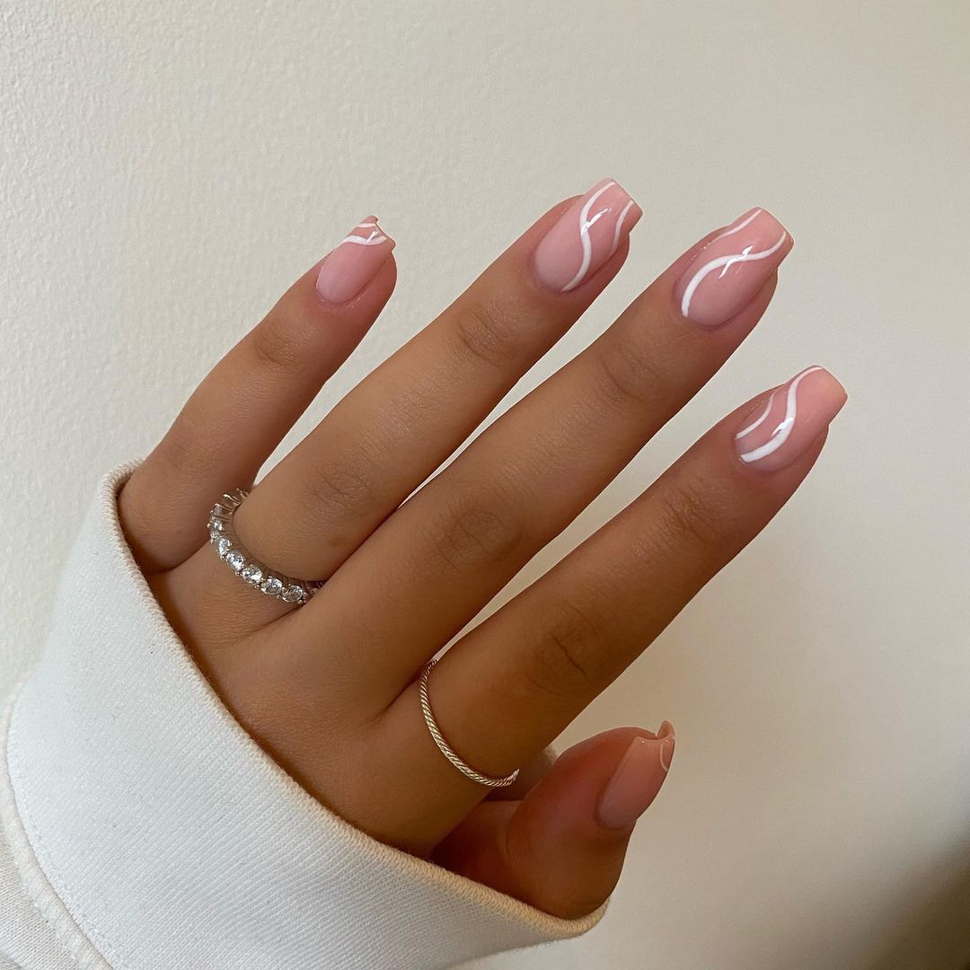 35 Wavy Swirl Nail Designs That Match Any Season – MorningKo