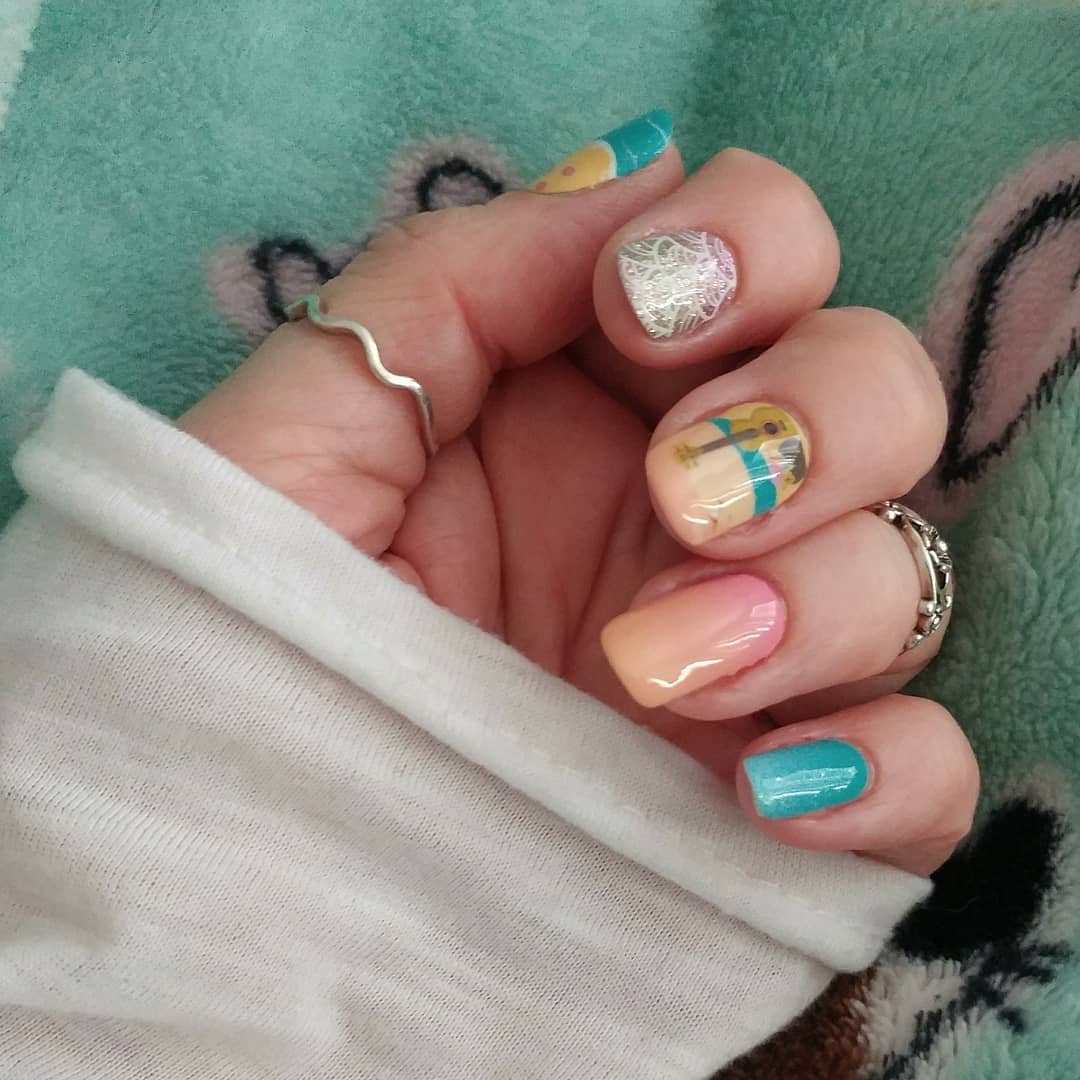 20 Best Oceean-Inspired Nail Designs For Beach Trips – MorningKo