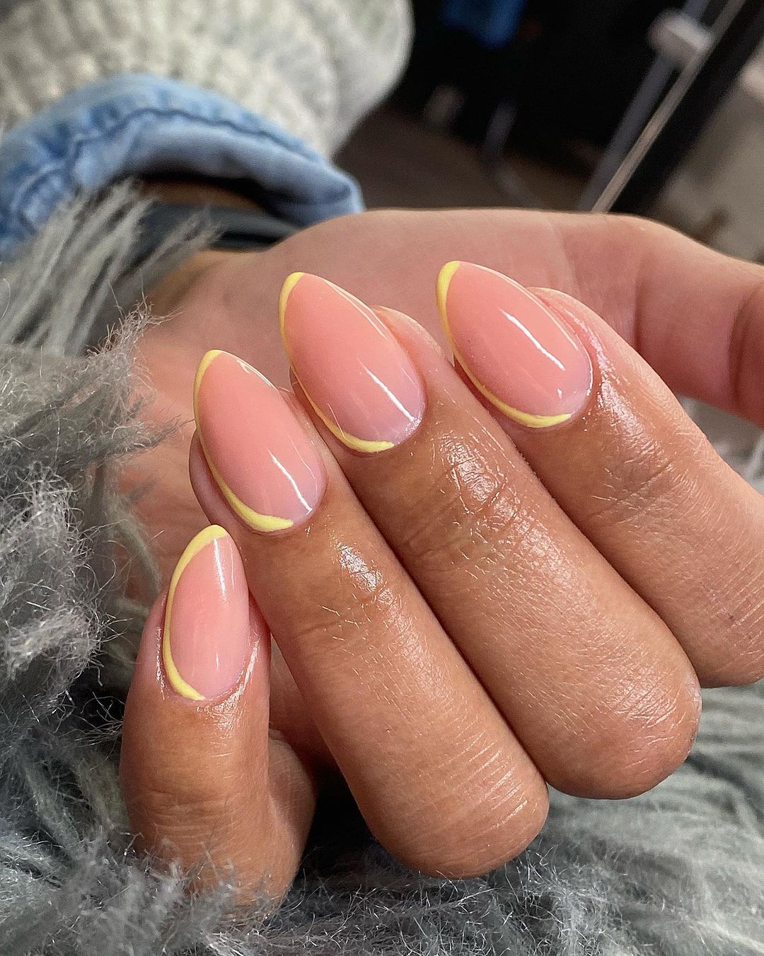 24 Yellow Nail Designs For Fun Vibrant Manicures – MorningKo