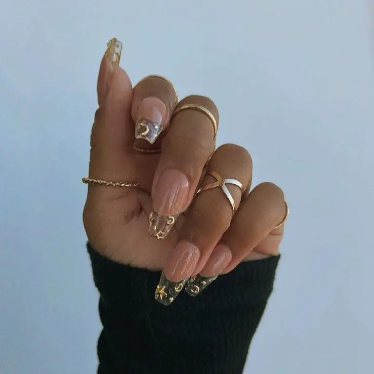 47 Simple Gold Nail Designs For Elegant Minimal Look – MorningKo