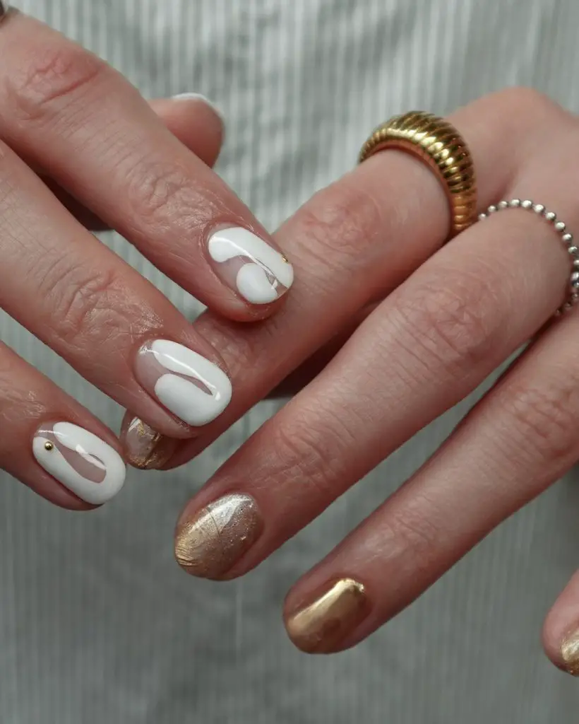 47 Simple Gold Nail Designs For Elegant Minimal Look – MorningKo