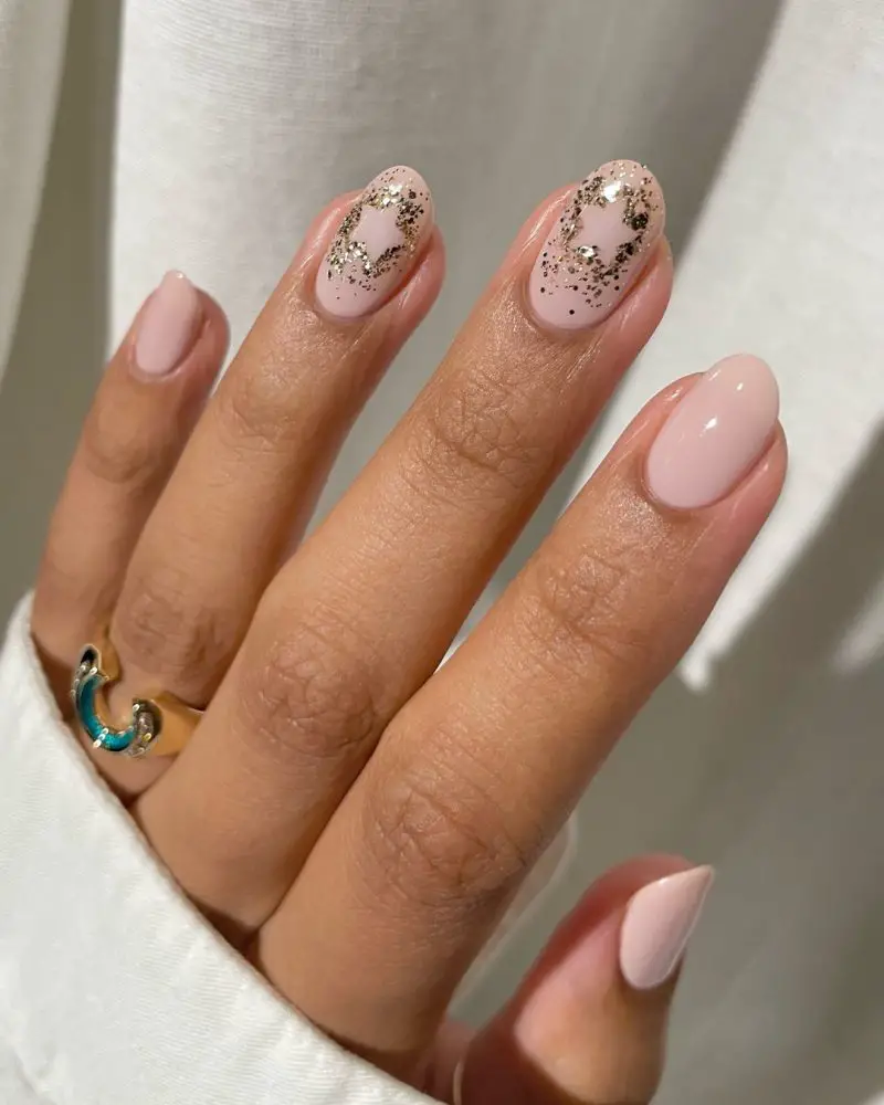 47 Simple Gold Nail Designs For Elegant Minimal Look – MorningKo