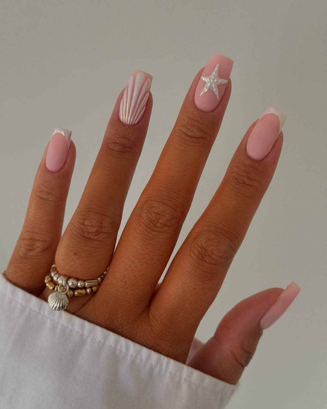 Beachy Nail Ideas for Summer: Coastal Vibes at Your Fingertips – MorningKo