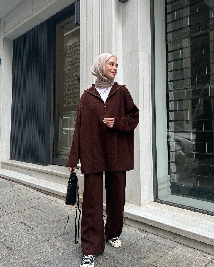 31 Trousers Outfit Ideas For Modest Hijabi Look To Style This Fall ...