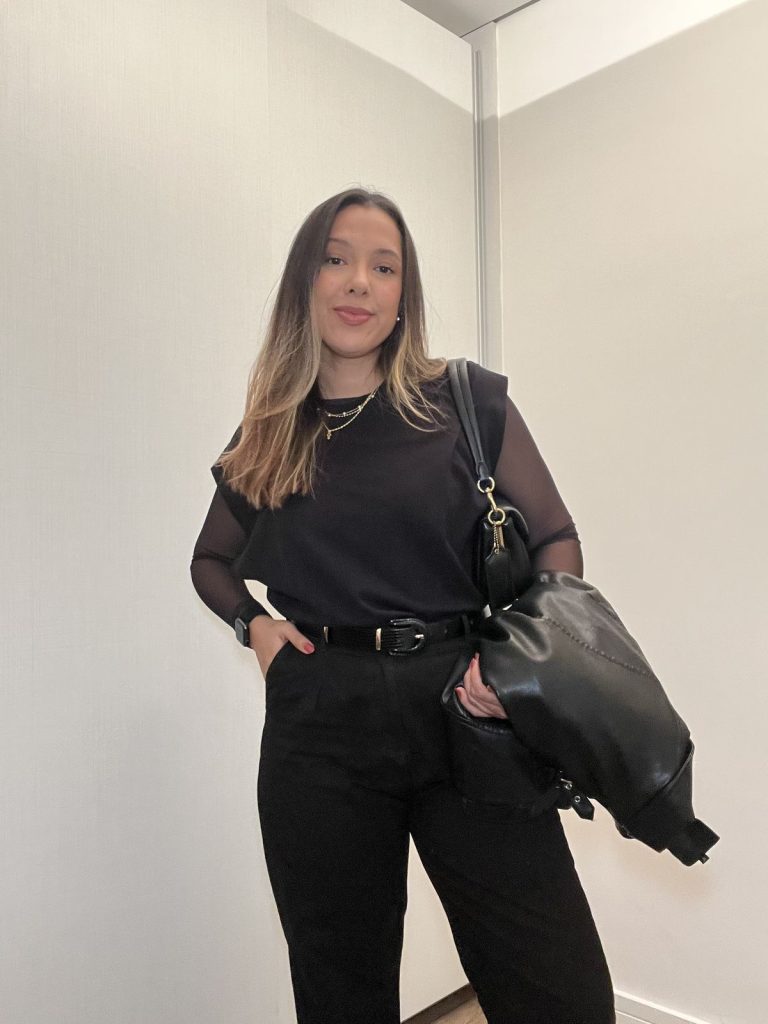 28 Classic All Black Outfit Ideas To Wear This Fall – MorningKo