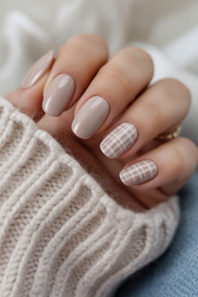 Minimalist Chic Meets Autumn: 30 Sweet and Simple Fall Nail Ideas ...