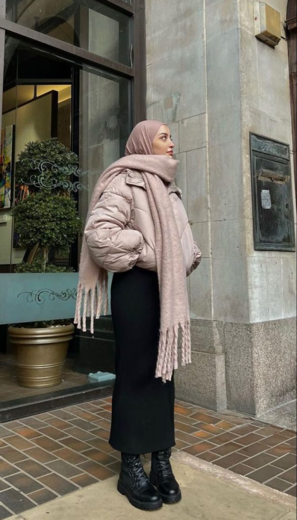 35 Cozy Winter Hijab Outfit Ideas That Are Effortlessly Stylish – MorningKo